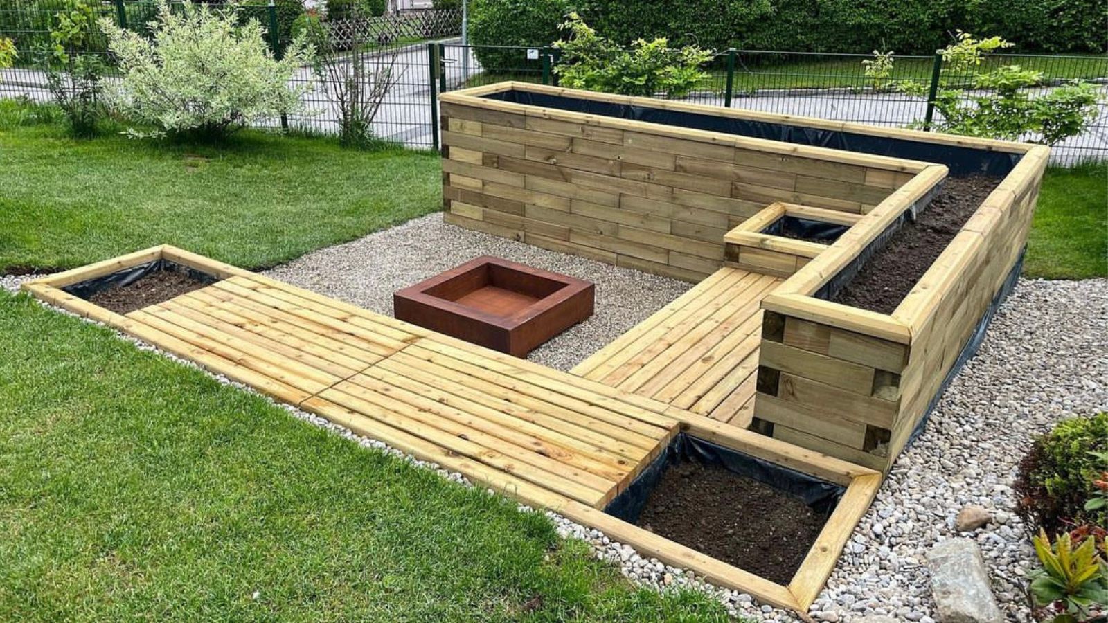 Garden fire pit ideas using WoodBlocX | WoodBlocX